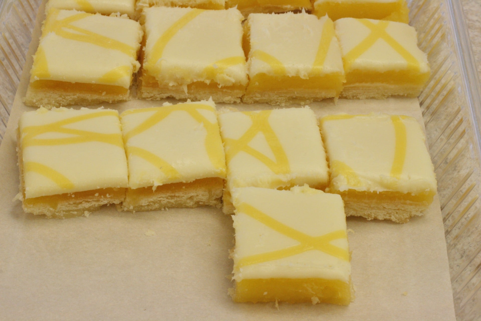 Paleo Lemon Bars Recipe: A Healthy and Delicious Dessert Option