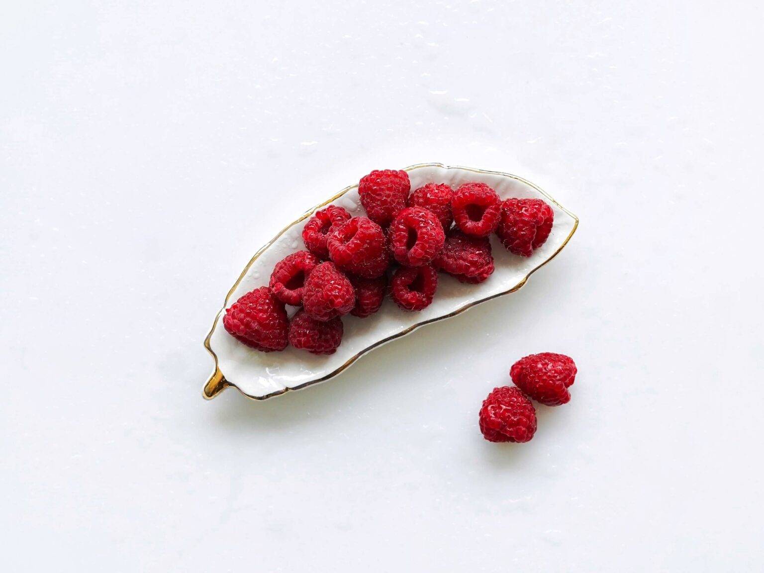 12 Healthy Snacks Less Than 100 Calories - Diets Meal Plan